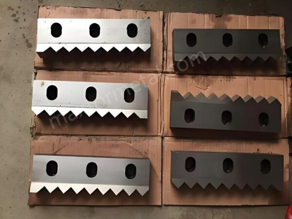 Single shaft shredder fixed blade